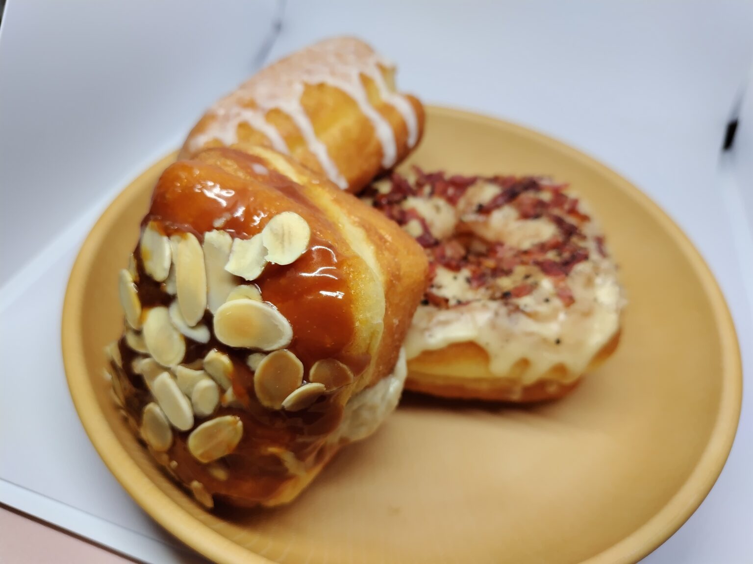 【仙台スイーツ】陸前原ノ町駅近くにあるドーナツ店「BUZZ COFFEE&DONUT」｜アメリカンサイズの大きくてふわっふわなドーナツ